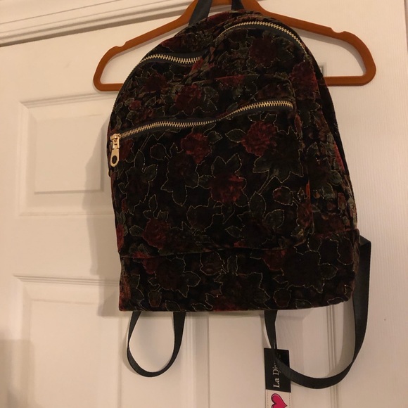 La Diva | Bags | Floral Black Backpack | Poshmark